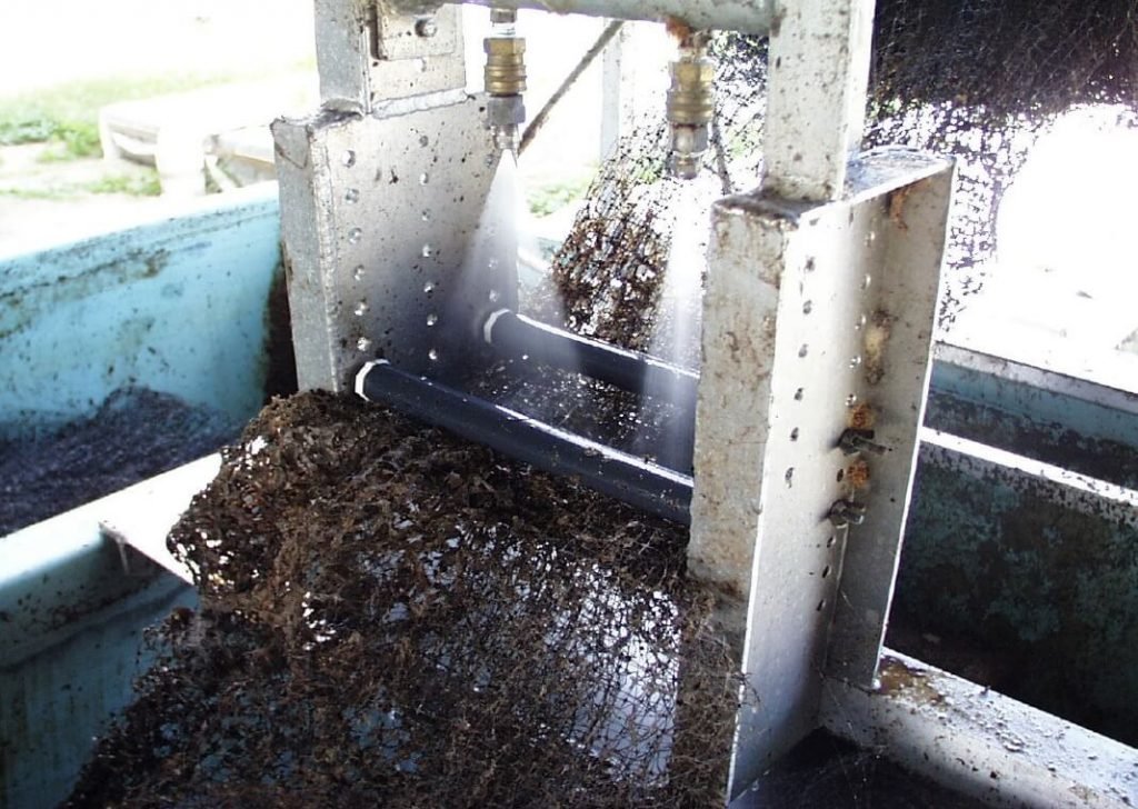 Aquaponics Filtration Systems Explained - HowtoAquaponic